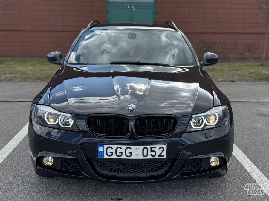 Black BMW 318 2009 in Klaipeda, with an engine capacity of 2.00 L and mileage of 280 thousand km for 3900 €, photo 1 on AUTOMOTO.COM.LV