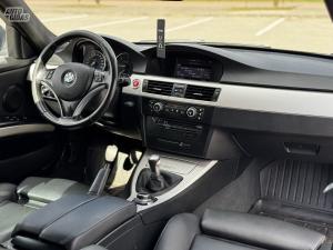 Black BMW 318 2009 in Klaipeda, with an engine capacity of 2.00 L and mileage of 280 thousand km for 3900 €, photo 11 on AUTOMOTO.COM.LV