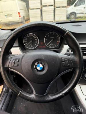Black BMW 318 2009 in Utena, with an engine capacity of 2.00 L and mileage of 188 thousand km for 3900 €, photo 20 on AUTOMOTO.COM.LV