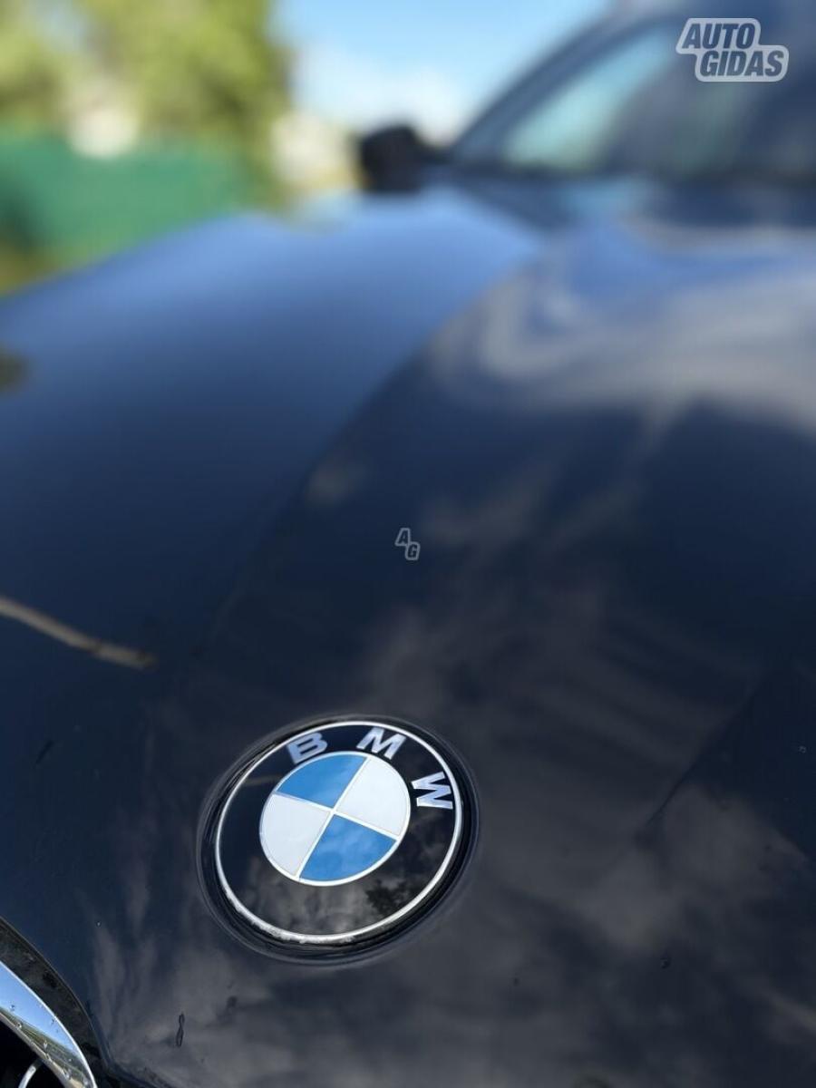 Black BMW 318 2009 in Vilnius, with an engine capacity of 2.00 L and mileage of 310 thousand km for 2900 €, photo 4 on AUTOMOTO.COM.LV