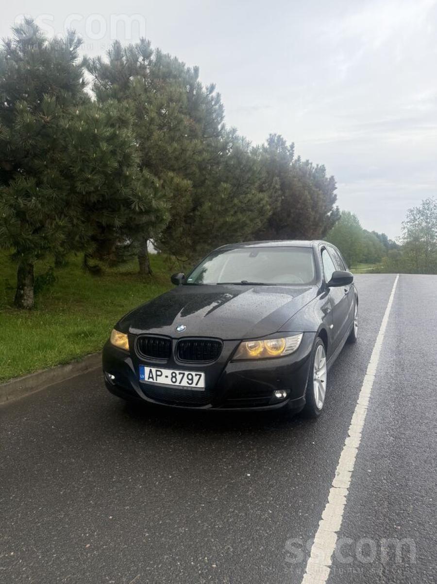 Melns BMW 318 2009 Ogre, ar dzinēja tilpumu 2.00 L un nobraukumu 349 tūkst. km par 3950 €, foto 1 vietnē AUTOMOTO.COM.LV