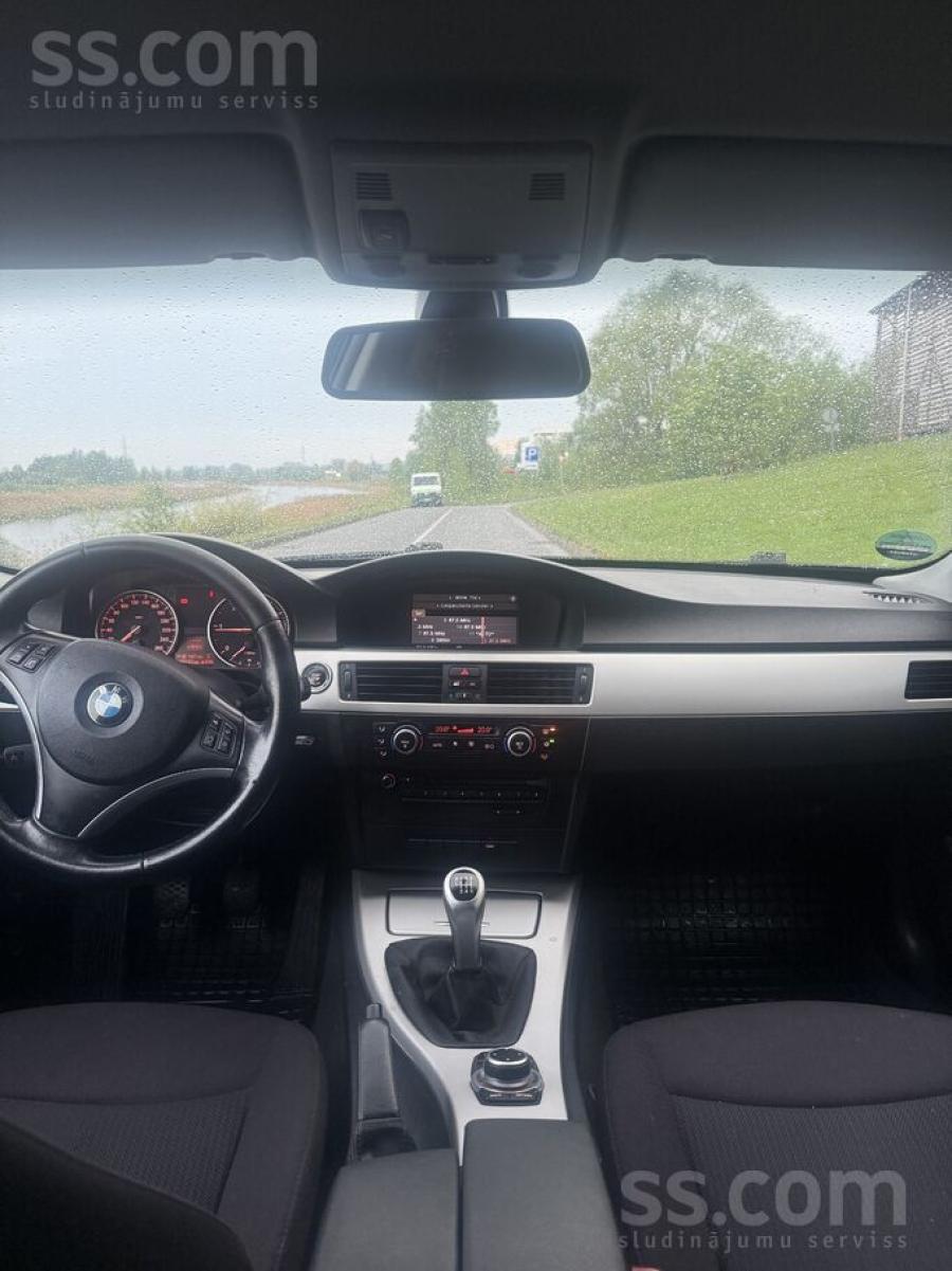 Melns BMW 318 2009 Ogre, ar dzinēja tilpumu 2.00 L un nobraukumu 349 tūkst. km par 3950 €, foto 7 vietnē AUTOMOTO.COM.LV