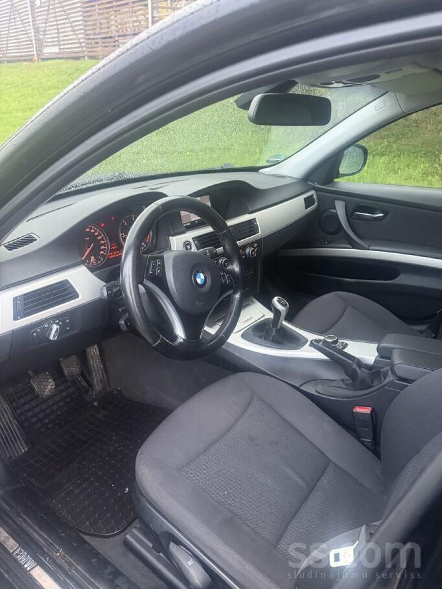 Melns BMW 318 2009 Ogre, ar dzinēja tilpumu 2.00 L un nobraukumu 349 tūkst. km par 3950 €, foto 8 vietnē AUTOMOTO.COM.LV