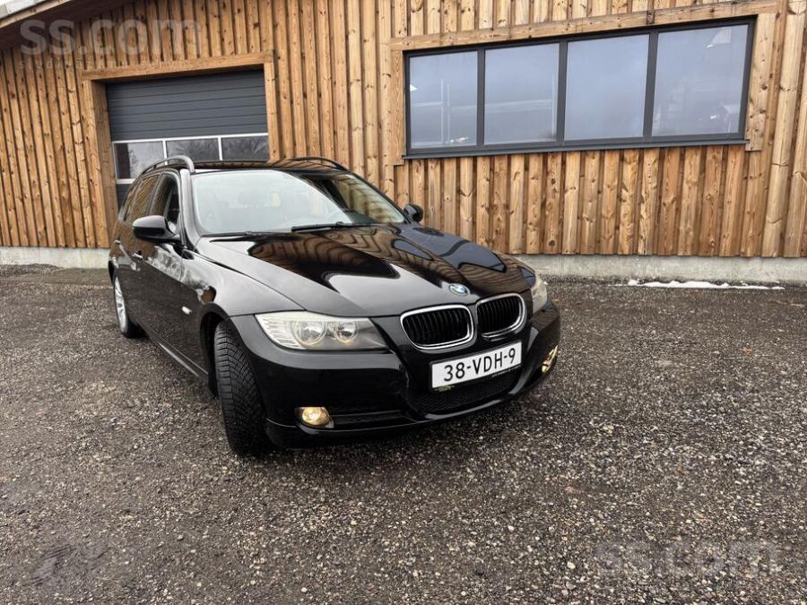 Melns BMW 318 2009 Cēsis, ar dzinēja tilpumu 2.00 L un nobraukumu 349 tūkst. km par 4400 €, foto 4 vietnē AUTOMOTO.COM.LV