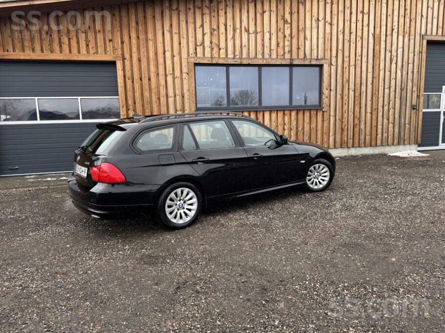Melns BMW 318 2009 Cēsis, ar dzinēja tilpumu 2.00 L un nobraukumu 349 tūkst. km par 4400 €, foto 9 vietnē AUTOMOTO.COM.LV