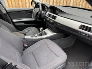Melns BMW 318 2009 Cēsis, ar dzinēja tilpumu 2.00 L un nobraukumu 349 tūkst. km par 4400 €, foto 14 vietnē AUTOMOTO.COM.LV