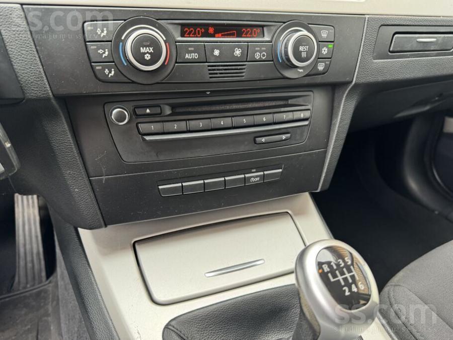 Melns BMW 318 2009 Cēsis, ar dzinēja tilpumu 2.00 L un nobraukumu 349 tūkst. km par 4400 €, foto 15 vietnē AUTOMOTO.COM.LV