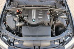 Black BMW 318 2009 in Riga, with an engine capacity of 2.00 L and mileage of 277 thousand km for 3900 €, photo 14 on AUTOMOTO.COM.LV