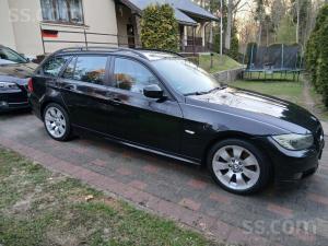 Black BMW 318 2009 in Ogre, with an engine capacity of 2.00 L and mileage of 310 thousand km for 3490 €, photo  on AUTOMOTO.COM.LV