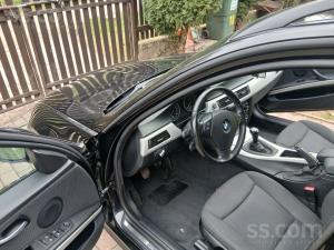 Black BMW 318 2009 in Ogre, with an engine capacity of 2.00 L and mileage of 310 thousand km for 3490 €, photo 7 on AUTOMOTO.COM.LV