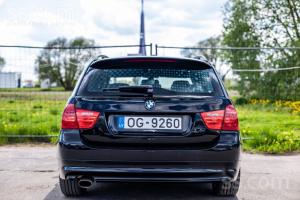 Black BMW 318 2009 in Riga, with an engine capacity of 2.00 L and mileage of 307 thousand km for 5590 €, photo 9 on AUTOMOTO.COM.LV