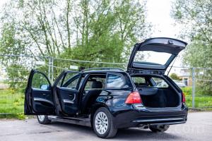 Black BMW 318 2009 in Riga, with an engine capacity of 2.00 L and mileage of 307 thousand km for 5590 €, photo 10 on AUTOMOTO.COM.LV