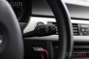 Black BMW 318 2009 in Riga, with an engine capacity of 2.00 L and mileage of 307 thousand km for 5590 €, photo 17 on AUTOMOTO.COM.LV