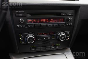 Black BMW 318 2009 in Riga, with an engine capacity of 2.00 L and mileage of 307 thousand km for 5590 €, photo 20 on AUTOMOTO.COM.LV