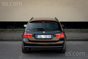 Black BMW 318 2009 in Talsi, with an engine capacity of 2.00 L and mileage of 296 thousand km for 4950 €, photo 6 on AUTOMOTO.COM.LV