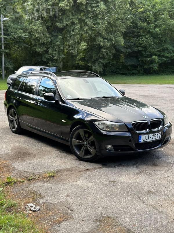 Black BMW 318 2009 in Riga, with an engine capacity of 2.00 L and mileage of 245 thousand km for 3300 €, photo 9 on AUTOMOTO.COM.LV
