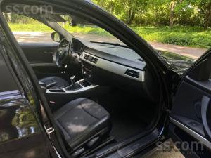 Black BMW 318 2009 in Riga, with an engine capacity of 2.00 L and mileage of 0 thousand km for 3499 €, photo 18 on AUTOMOTO.COM.LV