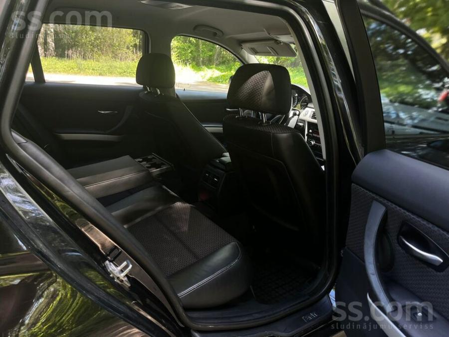 Black BMW 318 2009 in Riga, with an engine capacity of 2.00 L and mileage of 0 thousand km for 3499 €, photo 19 on AUTOMOTO.COM.LV