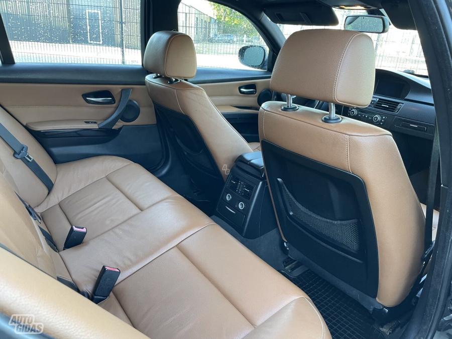 Black BMW 318 2009 in Alytus, with an engine capacity of 2.00 L and mileage of 430 thousand km for 3000 €, photo 13 on AUTOMOTO.COM.LV