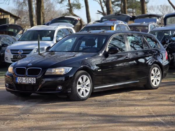 Черный БМВ 318 2009 в Гробиня, объемом двигателя 2.00 л и пробегом 290 тыс. км за 3950 €, фото 2 на AUTOMOTO.COM.LV