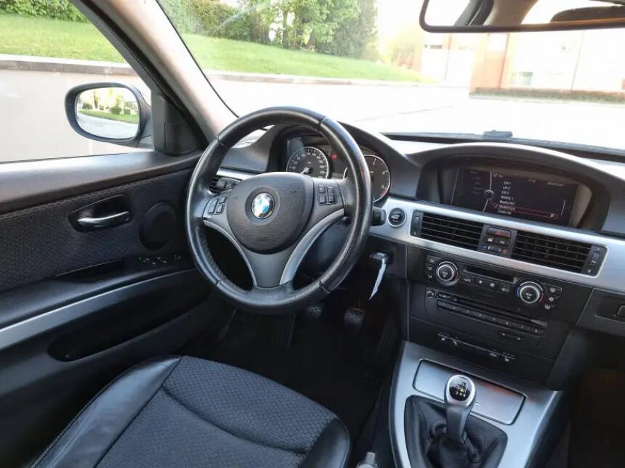 Melns BMW 318 2009 Jēkabpils, ar dzinēja tilpumu 2.00 L un nobraukumu 299 tūkst. km par 5450 €, foto 20 vietnē AUTOMOTO.COM.LV