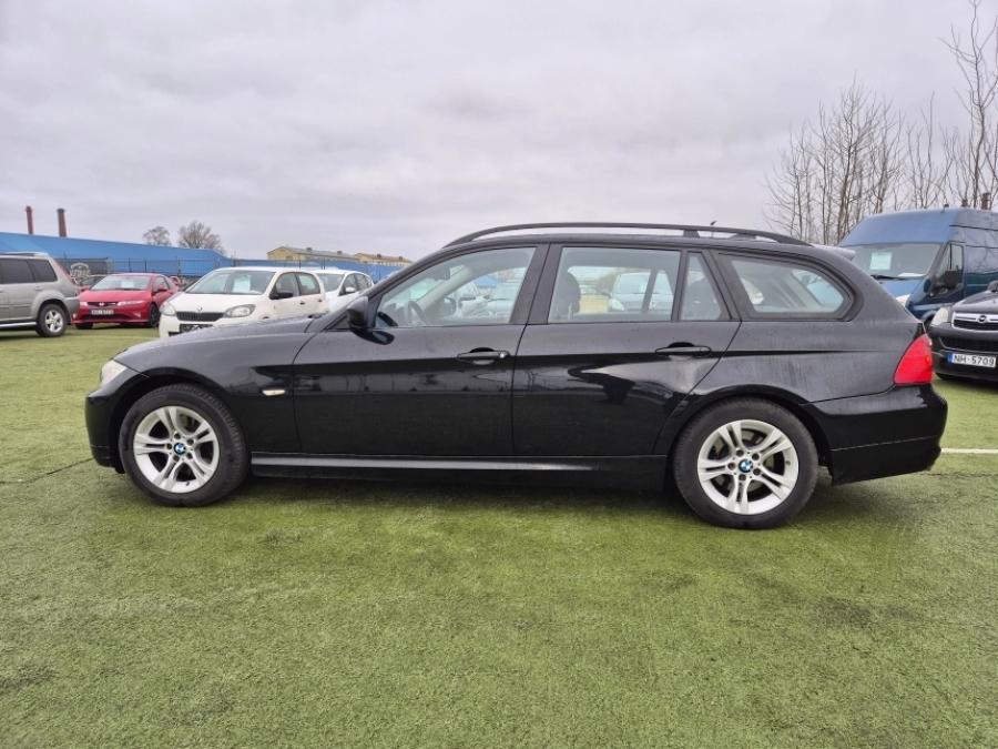 Melns BMW 318 2009 Rīga, ar dzinēja tilpumu 2.00 L un nobraukumu 293 tūkst. km par 4200 €, foto 4 vietnē AUTOMOTO.COM.LV