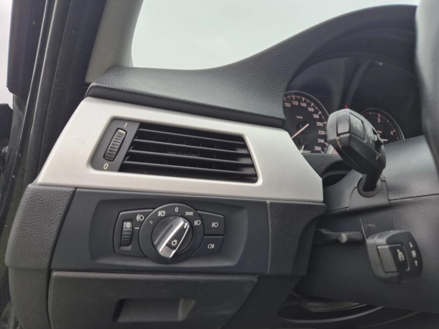 Melns BMW 318 2009 Rīga, ar dzinēja tilpumu 2.00 L un nobraukumu 293 tūkst. km par 4200 €, foto 6 vietnē AUTOMOTO.COM.LV