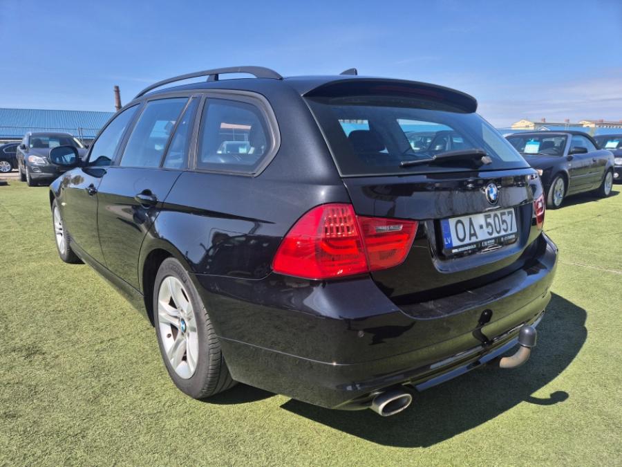 Melns BMW 318 2009 Rīga, ar dzinēja tilpumu 2.00 L un nobraukumu 293 tūkst. km par 4200 €, foto 8 vietnē AUTOMOTO.COM.LV
