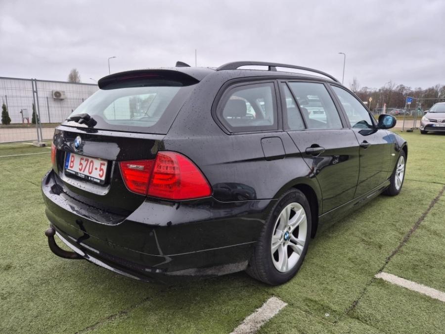 Melns BMW 318 2009 Rīga, ar dzinēja tilpumu 2.00 L un nobraukumu 293 tūkst. km par 4200 €, foto 16 vietnē AUTOMOTO.COM.LV