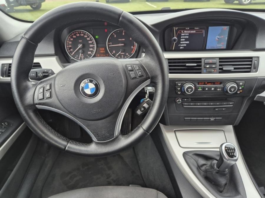 Melns BMW 318 2009 Rīga, ar dzinēja tilpumu 2.00 L un nobraukumu 293 tūkst. km par 4200 €, foto 25 vietnē AUTOMOTO.COM.LV