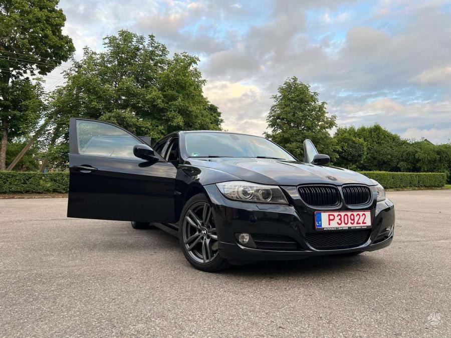 Black BMW 318 2009 in Kaunas, with an engine capacity of 2.00 L and mileage of 0 thousand km for 4100 €, photo 1 on AUTOMOTO.COM.LV