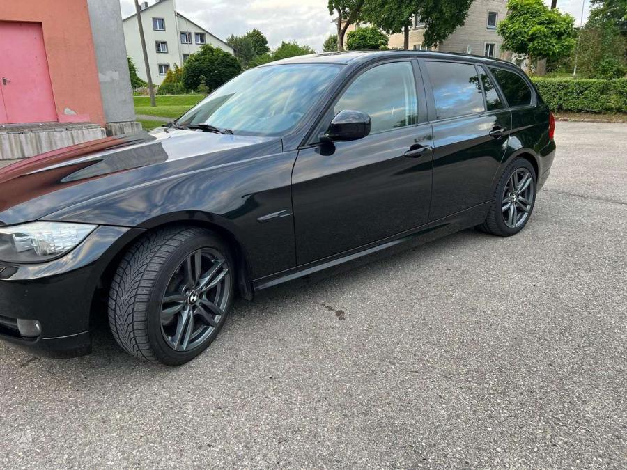 Black BMW 318 2009 in Kaunas, with an engine capacity of 2.00 L and mileage of 0 thousand km for 4100 €, photo 6 on AUTOMOTO.COM.LV