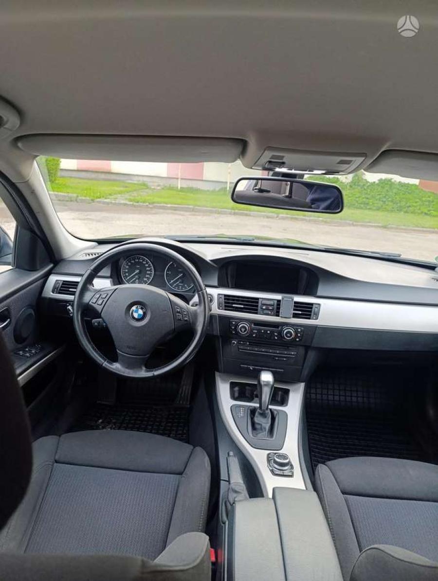 Black BMW 318 2009 in Kaunas, with an engine capacity of 2.00 L and mileage of 0 thousand km for 4100 €, photo 8 on AUTOMOTO.COM.LV