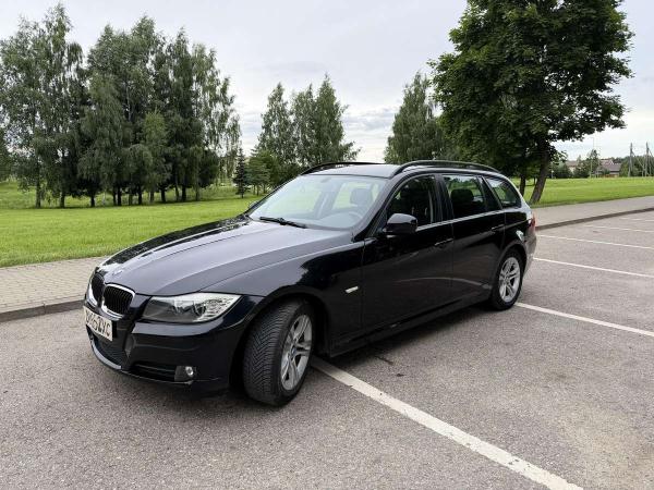 Black BMW 318 2009 in Sirvintos, with an engine capacity of 2.00 L and mileage of 254 thousand km for 3350 €, photo 3 on AUTOMOTO.COM.LV