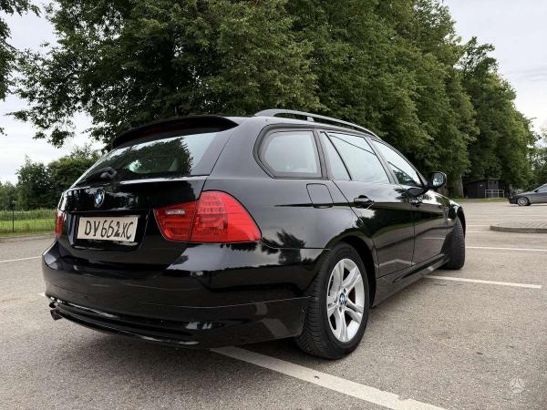 Black BMW 318 2009 in Sirvintos, with an engine capacity of 2.00 L and mileage of 254 thousand km for 3350 €, photo 6 on AUTOMOTO.COM.LV