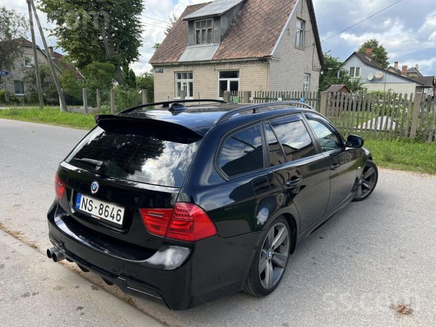 Black BMW 318 2009 in Daugavpils, with an engine capacity of 2.00 L and mileage of 310 thousand km for 3800 €, photo 5 on AUTOMOTO.COM.LV