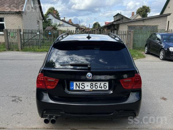 Black BMW 318 2009 in Daugavpils, with an engine capacity of 2.00 L and mileage of 310 thousand km for 3800 €, photo 6 on AUTOMOTO.COM.LV