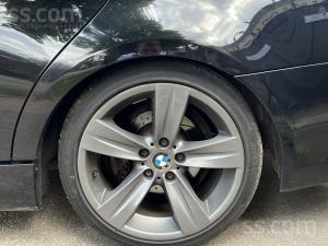 Black BMW 318 2009 in Daugavpils, with an engine capacity of 2.00 L and mileage of 310 thousand km for 3800 €, photo 11 on AUTOMOTO.COM.LV