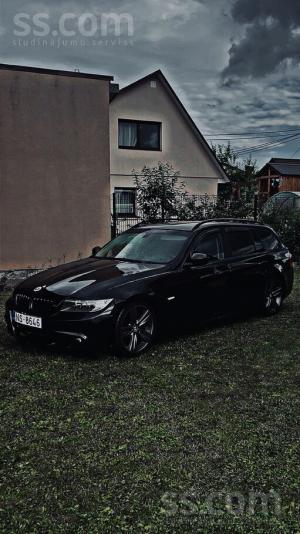 Black BMW 318 2009 in Daugavpils, with an engine capacity of 2.00 L and mileage of 310 thousand km for 3800 €, photo 13 on AUTOMOTO.COM.LV