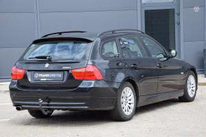 Black BMW 318 2009 in Vilnius, with an engine capacity of 2.00 L and mileage of 224 thousand km for 2750 €, photo 9 on AUTOMOTO.COM.LV