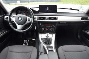 Black BMW 318 2009 in Vilnius, with an engine capacity of 2.00 L and mileage of 224 thousand km for 2750 €, photo 16 on AUTOMOTO.COM.LV
