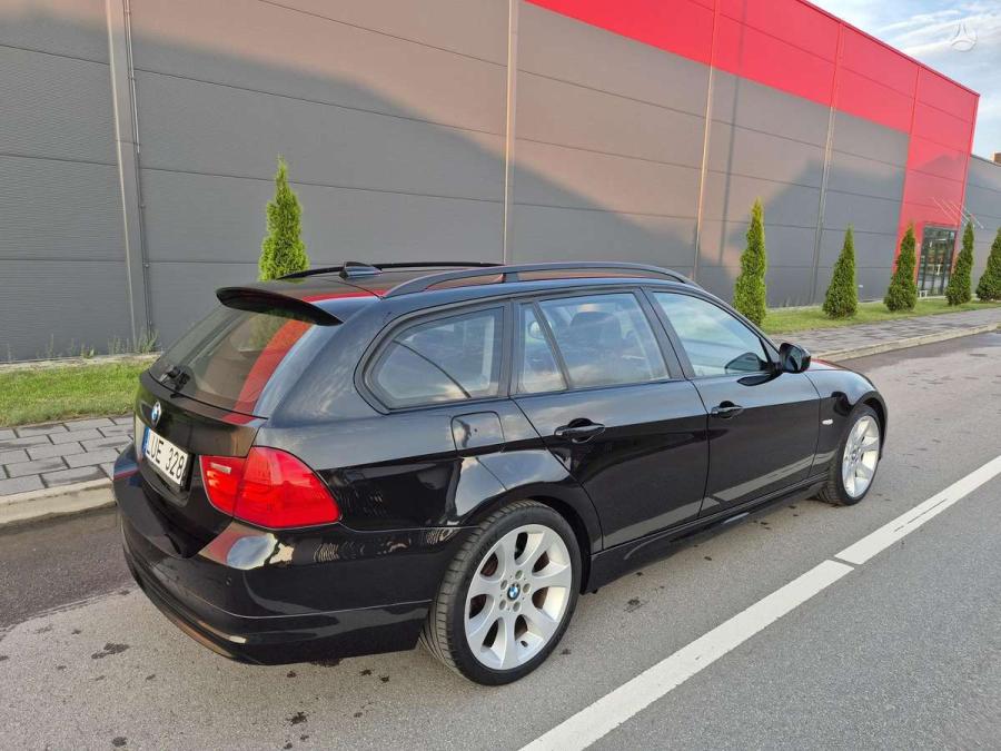 Melns BMW 318 2009 Panevēža, ar dzinēja tilpumu 2.00 L un nobraukumu 311 tūkst. km par 3999 €, foto 7 vietnē AUTOMOTO.COM.LV
