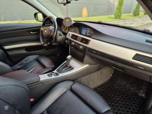 Melns BMW 318 2009 Panevēža, ar dzinēja tilpumu 2.00 L un nobraukumu 311 tūkst. km par 3999 €, foto 15 vietnē AUTOMOTO.COM.LV