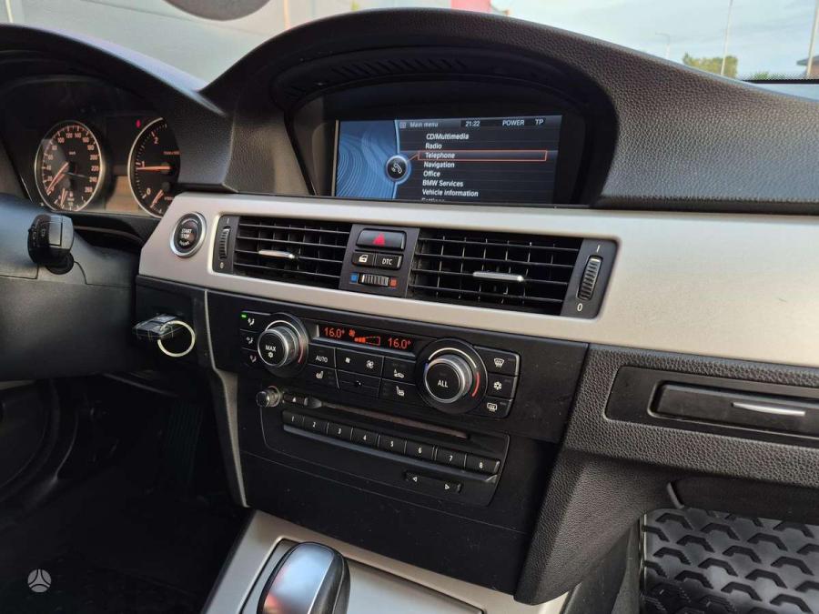 Melns BMW 318 2009 Panevēža, ar dzinēja tilpumu 2.00 L un nobraukumu 311 tūkst. km par 3999 €, foto 19 vietnē AUTOMOTO.COM.LV