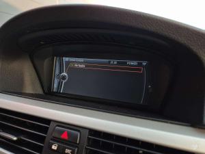 Melns BMW 318 2009 Panevēža, ar dzinēja tilpumu 2.00 L un nobraukumu 311 tūkst. km par 3999 €, foto 21 vietnē AUTOMOTO.COM.LV