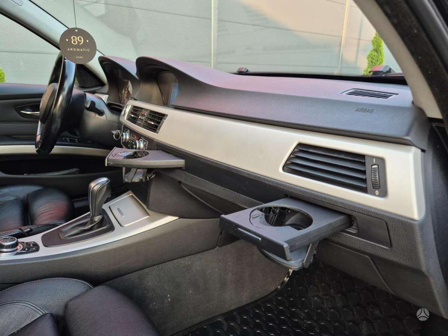 Melns BMW 318 2009 Panevēža, ar dzinēja tilpumu 2.00 L un nobraukumu 311 tūkst. km par 3999 €, foto 23 vietnē AUTOMOTO.COM.LV