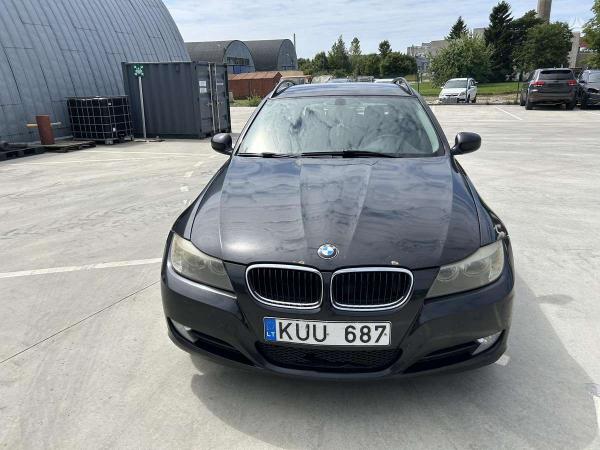 Black BMW 318 2009 in Klaipeda, with an engine capacity of 2.00 L and mileage of 444 thousand km for 3150 €, photo 2 on AUTOMOTO.COM.LV
