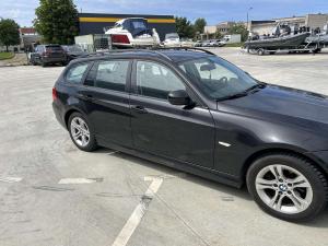 Black BMW 318 2009 in Klaipeda, with an engine capacity of 2.00 L and mileage of 444 thousand km for 3150 €, photo 5 on AUTOMOTO.COM.LV