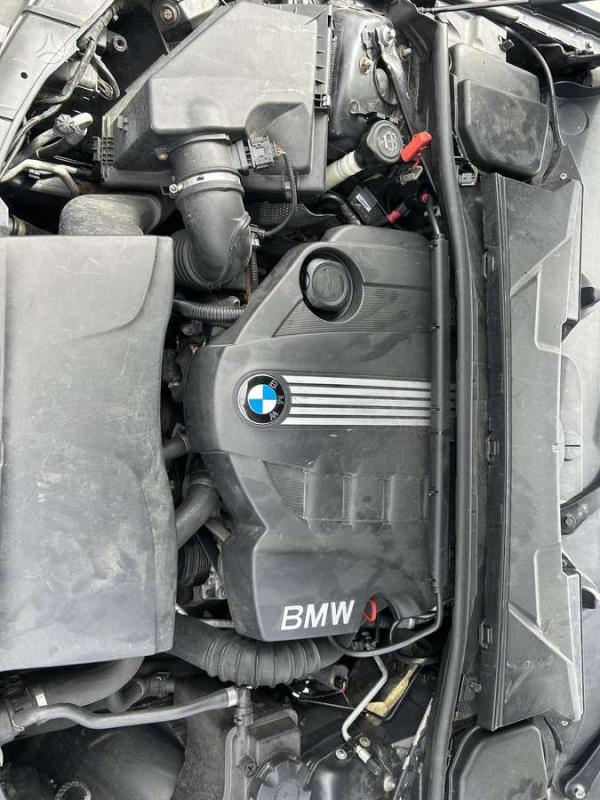 Black BMW 318 2009 in Klaipeda, with an engine capacity of 2.00 L and mileage of 444 thousand km for 3150 €, photo 7 on AUTOMOTO.COM.LV