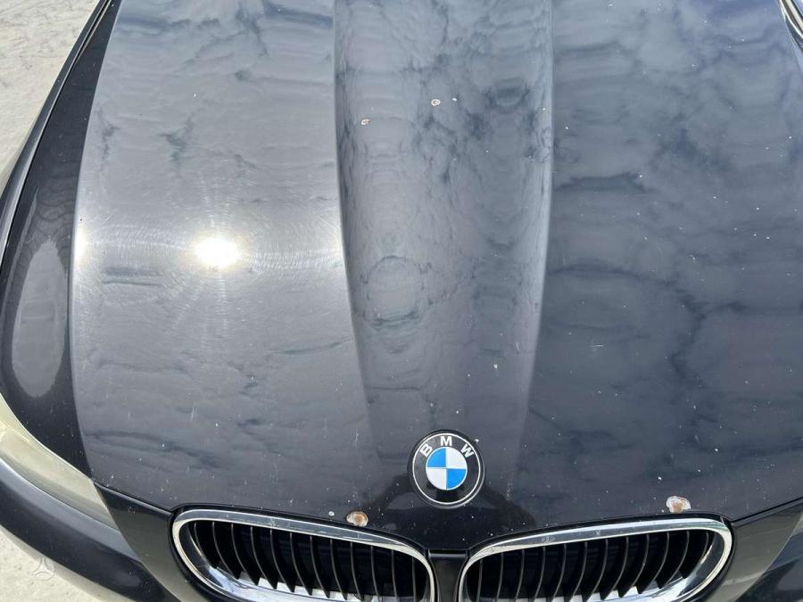 Black BMW 318 2009 in Klaipeda, with an engine capacity of 2.00 L and mileage of 444 thousand km for 3150 €, photo 10 on AUTOMOTO.COM.LV